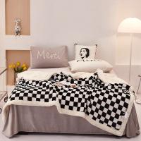China All-Season Checkerboard Pattern Blanket Warm and Fashionable Addition to Your Home for sale