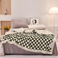 China All-Season Checkerboard Pattern Blanket Warm and Fashionable Addition to Your Home for sale