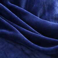 China Simple Style Coral Fleece Blanket Solid Flannel Pet Blanket Polyester Throw Blanket for sale