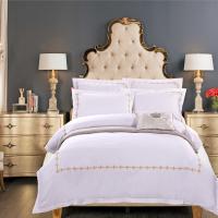China 60S Fabric Density Hotel Comforter Sets King Size Luxury Bed Covers Duvet Bedding Set for sale