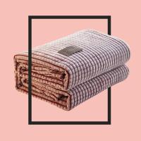 China Soft and Comfortable Milk Fleece Blanket for Child Single Bed or Air Conditioning for sale