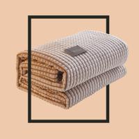 China Soft and Comfortable Milk Fleece Blanket for Child Single Bed or Air Conditioning for sale
