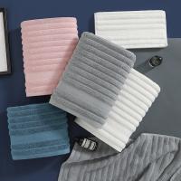 China Custom Private Label Large Thick 100% Cotton Bath Towel with Embroidered Logo for sale