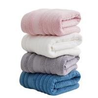 China Custom Private Label Large Thick 100% Cotton Bath Towel with Embroidered Logo for sale