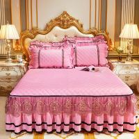 China Luxury Embroidered Bedding Set 4 Piece Bedspread Slip Set with 133x72 Fabric Density for sale