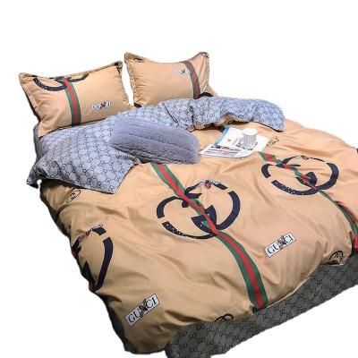 China Polyester Cartoon Simple 4 Pcs Bedding Sheet Set Duvet Cover Pillowcase Wedding Bedding for sale
