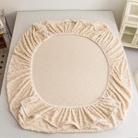 China Washable Machine Wash Winter Bed Sheet Sets 100% Velvet Bed Protector Mattress Cover for sale