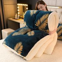 China Polyester Filling Winter Quilt Thickened Warm Lamb Fleece Quilt for Soft and Cozy Sleep for sale