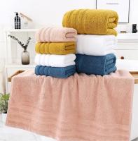 China Thickened and Soft Absorbent Enlarged Bath Towel 80 * 160cm Made of 100% Pure Cotton for sale