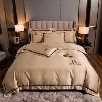 China Customized Polyester Silky Bedding Set High Luxury Solid Color Duvet Cover Sheet for sale