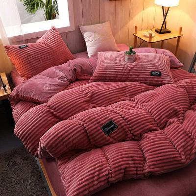 China Single Bedding Set 4 Pcs Flannel Duvet Cover Flat Sheet Pillow Cases Sustainable Queen King Size for sale