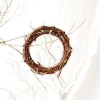 China Festive Window and Door Hanging Rattan Ring Artifi for 35cm Natural Grapevine Wreaths for sale