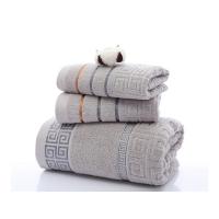 China Hotel Essential Cotton Bath Towel with Strong Water Absorption and Customized Logo for sale