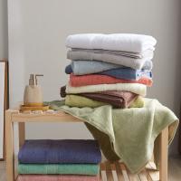 China Customizable Luxury Dark Plaid Bath Towel 70*140cm Simple and Fashionable Design for sale