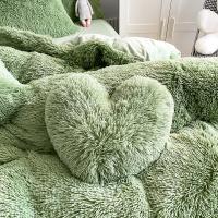 China RTS Moss Green Color Luxury Shaggy Warm Mink Velvet Crystal Bedding Set for Winter for sale