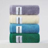 China Fresh and Simple Hand Towel Made of Soft Woven Cotton Perfect for Couples Square Shape for sale
