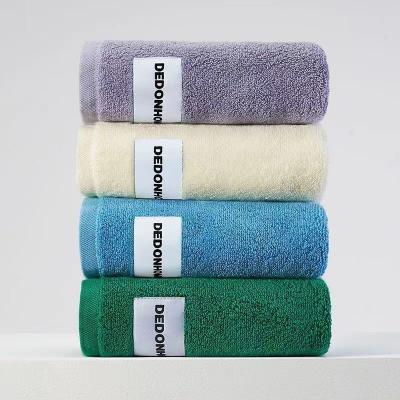 China Fresh and Simple Hand Towel Made of Soft Woven Cotton Perfect for Couples Square Shape for sale