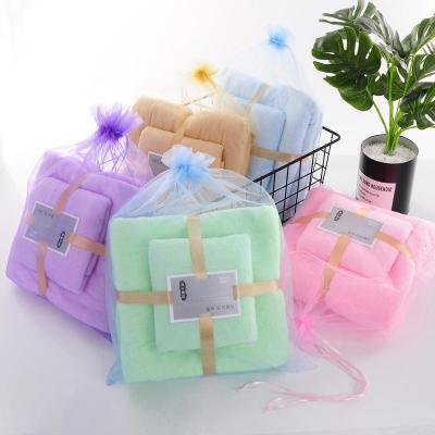 China Thick and Absorbent Coral Fleece Bath Towel Set with Customized Printing Designs for sale