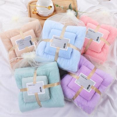 China Custom Green Microfiber Towel Set High Density 2-Piece Coral Velvet 70*140cm 35*75cm for sale