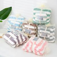 China Custom Green Microfiber Towel Set High Density 2-Piece Coral Velvet 70*140cm 35*75cm for sale