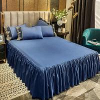 China Custom Polyester Fabric Bed Skirt Bedding Set for Adults and Children Duvet Included for sale
