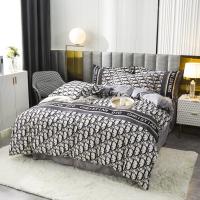 China Christmas Gift Luxury Super Soft 100% Polyester 4 Piece Bedding Set Geometric Pattern for sale