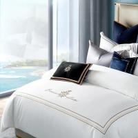 China Custom Cotton Hotel Bedding Set with Percale European Style and Luxury Embroidery Logo for sale