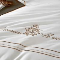China Custom Cotton Hotel Bedding Set with Percale European Style and Luxury Embroidery Logo for sale