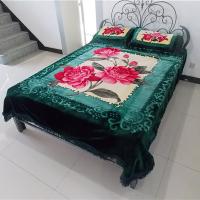 China Upgrade Your Bedding with Customizable Cotton Filling Set and Super Soft Fluffy Blanket for sale