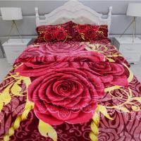 China Upgrade Your Bedding with Customizable Cotton Filling Set and Super Soft Fluffy Blanket for sale