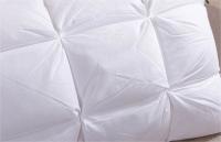 China Three-Dimensional Silk Cotton Pillow Core for Hotel High Resilience Neck Protection for sale