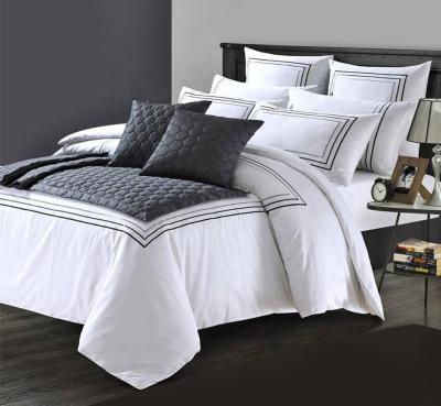 China Random Designs Quilts Comfortable Sleep Hotel Bedding Set with 40 Count Cotton Fabric for sale