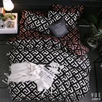 China Personalized Comfort and Style Custom Logo King Bedding Set for Modern Fashion Designers for sale