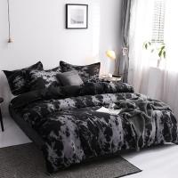 China Personalized Comfort and Style Custom Logo King Bedding Set for Modern Fashion Designers for sale