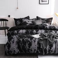 China Personalized Comfort and Style Custom Logo King Bedding Set for Modern Fashion Designers for sale