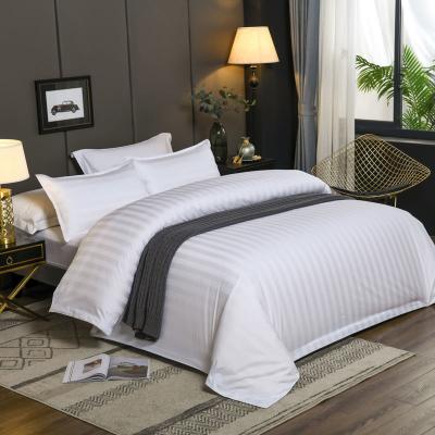 China 133*60 Fabric Density 4pcs Bedding Set for 2.5m Application Size Cotton Comforter Sets for sale