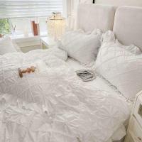 China Air-permeable 7 Pieces Fluffy Duvet Quilt Bedding Set with Matching Curtains for sale
