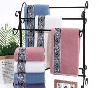 China Plain Dyed Jacquard Pattern High Set Bath Towel Made of 100% Pure Cotton Material for sale
