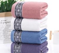 China Plain Dyed Jacquard Pattern High Set Bath Towel Made of 100% Pure Cotton Material for sale