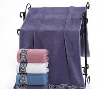 China Plain Dyed Jacquard Pattern High Set Bath Towel Made of 100% Pure Cotton Material for sale