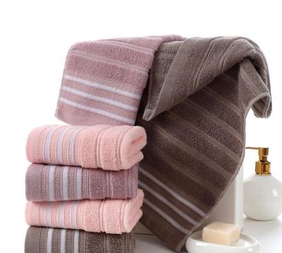 China 70*140cm Cotton Multi-Section Dark Absorbent Adult Breast Bath Towel for Men and Women for sale