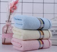 China Customizable Absorbent Cotton Towels for All Ages in Home and Hotels Custom Logo for sale