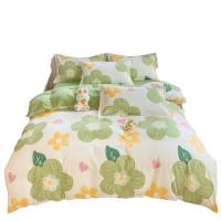 China 8PCS Printed Microfiber Bedding Sets with Matching Curtains in Customized Colors for sale