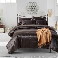 China Custom Silk Bedding Set with 3 pcs King Size Bed Covers and 133 * 72 Fabric Density for sale