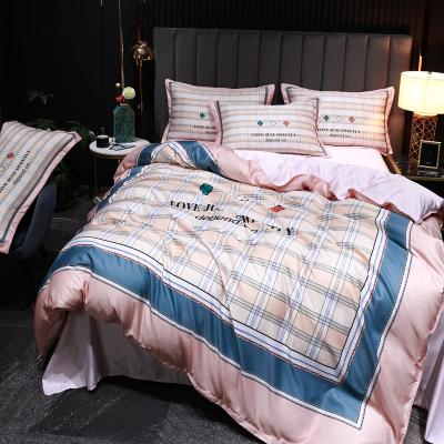 China 2023 Duvet Sets Washed Silk Bedding with Customized Designs and Sustainable Materials for sale