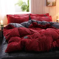 China Queen/King Size Fleece Velvet Duvet Cover Bedding Set with Winter Bed Sheet and Printed Pattern for sale
