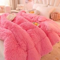 China Super Soft Plush Quilt with Artificial Velvet and 100% Polyester Filling Pink Bedding for sale