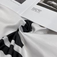 China 4 Pcs King Size Bedding Set 100% Polyester Luxury Designer Duvet Cover Yes Customized for sale