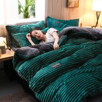 China 128x70 Fabric Density Flannel Velvet Fleece Bedding Set for Queen/King Size in Winter for sale