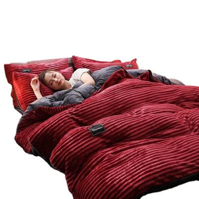 China 100% Polyester Fibre Winter Warm Flannel Velvet Fleece Queen King Size Bedding Set for sale